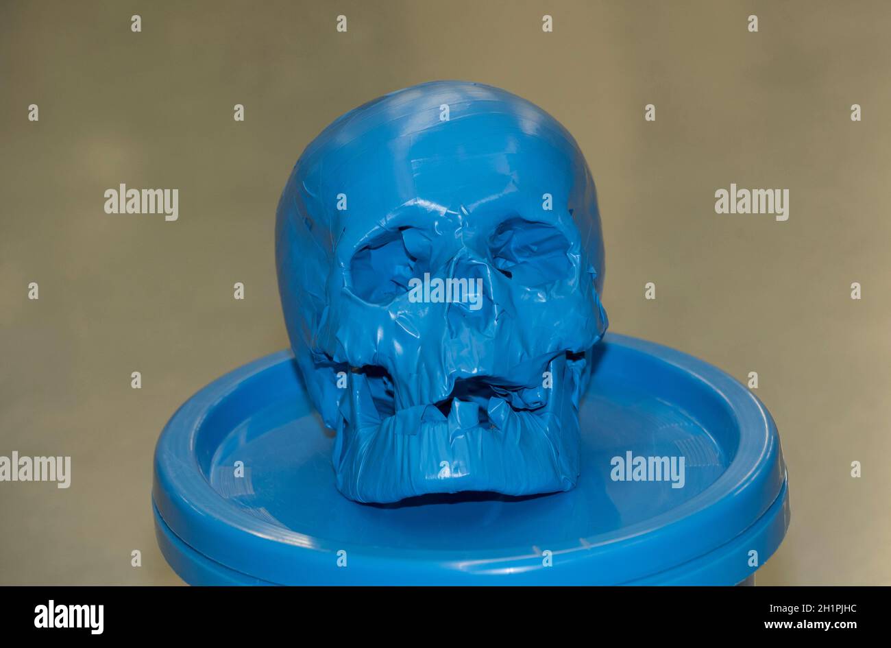 Blue skull hi-res stock photography and images - Alamy