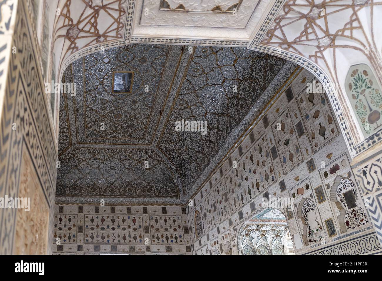 Mirror Palace at Amber Fort in Jaipur, Rajasthan, India Stock Photo - Alamy