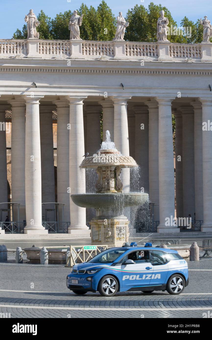 Vatican city police car hi-res stock photography and images - Alamy