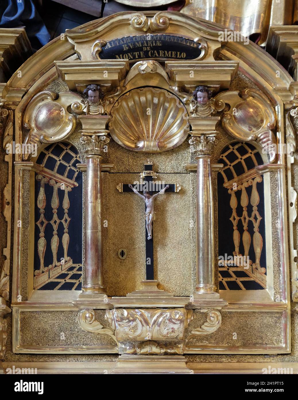 Tabernacle on altar sacred hi-res stock photography and images - Alamy