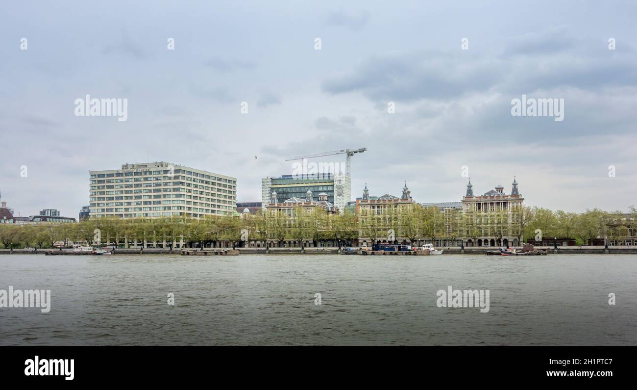 View of St Thomas' hospital across the River Thames, London, UK Stock ...