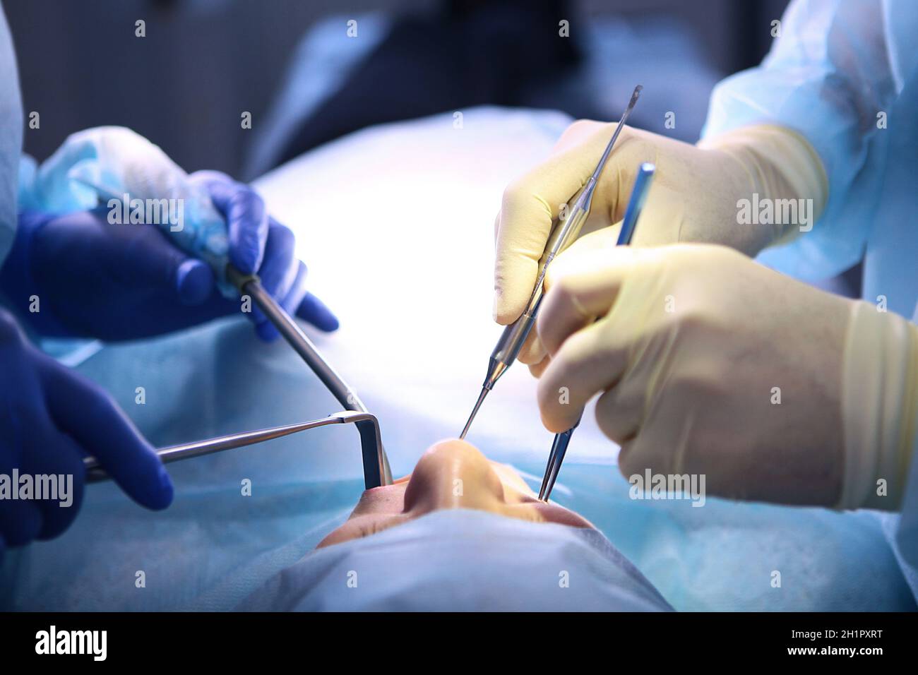 Operating room dental surgery hi-res stock photography and images - Alamy