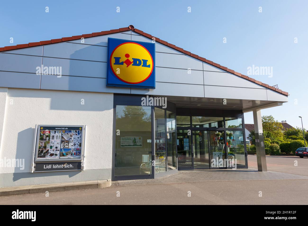 Lidl branch hi-res stock photography and images - Alamy