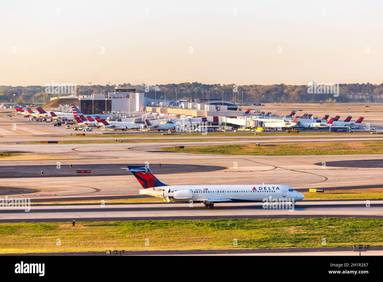 Atlanta, Georgia - April 3, 2019: Delta Air Lines Boeing 717-200 ...