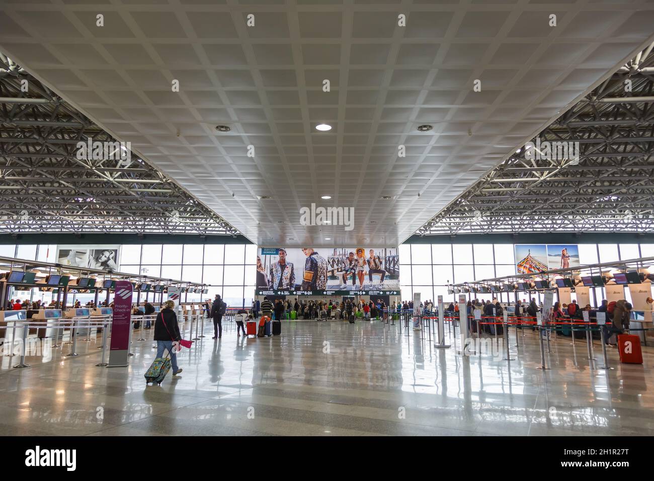 Malpensa terminal 1 hi-res stock photography and images - Alamy