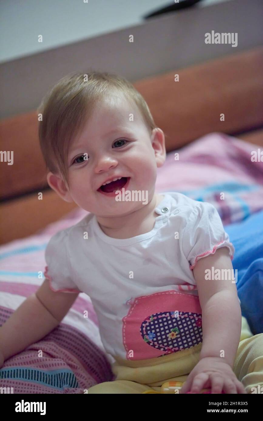 Cute smilling hi-res stock photography and images - Alamy