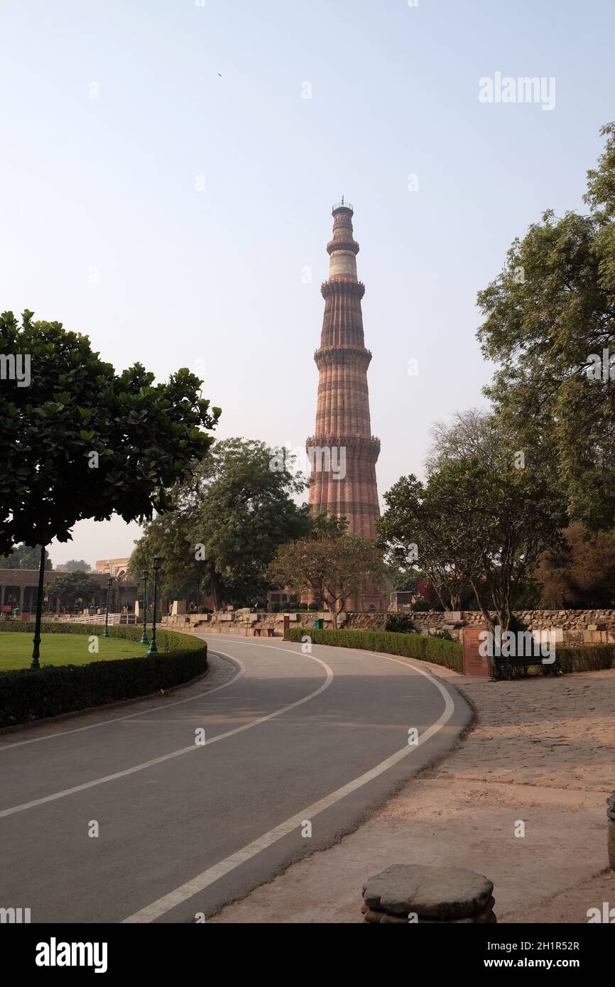 Qutub Minar Tower, Delhi, India Stock Photo - Alamy