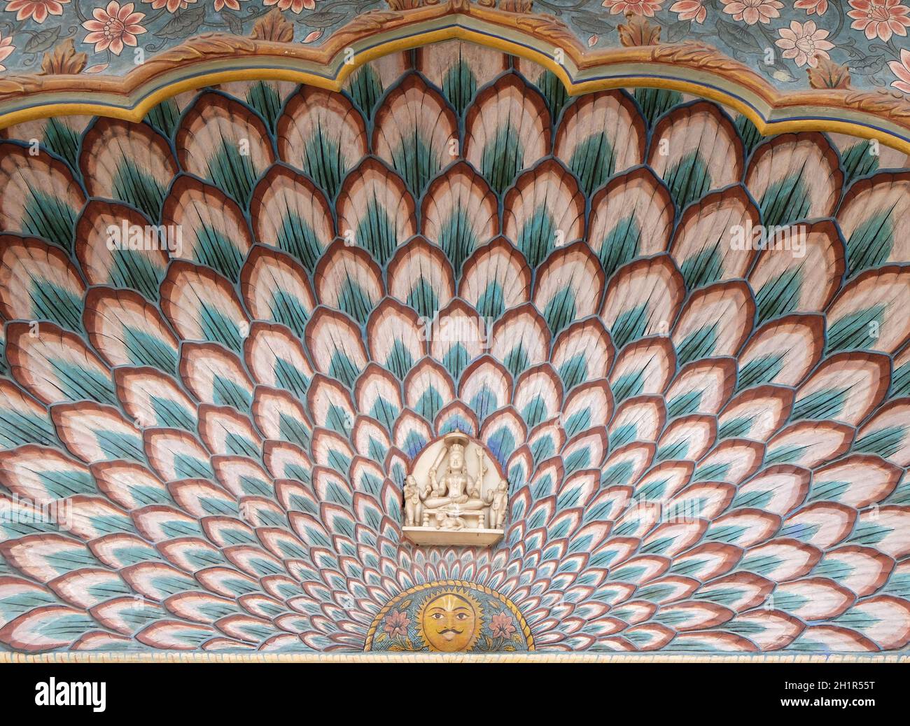 Lotus Gate at the Chandra Mahal, Jaipur City Palace in Jaipur ...