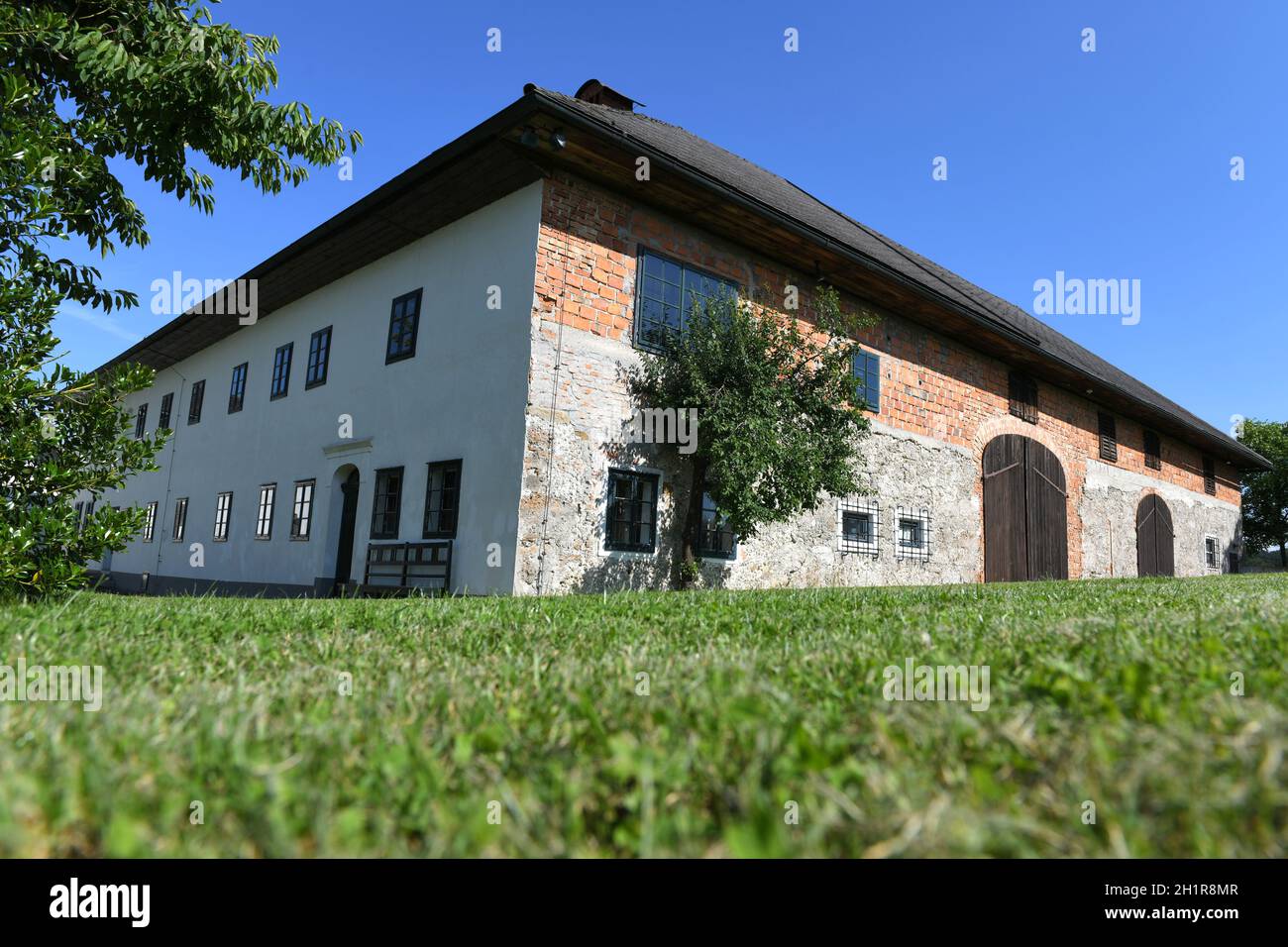 Thomas bernhard house hi-res stock photography and images - Alamy