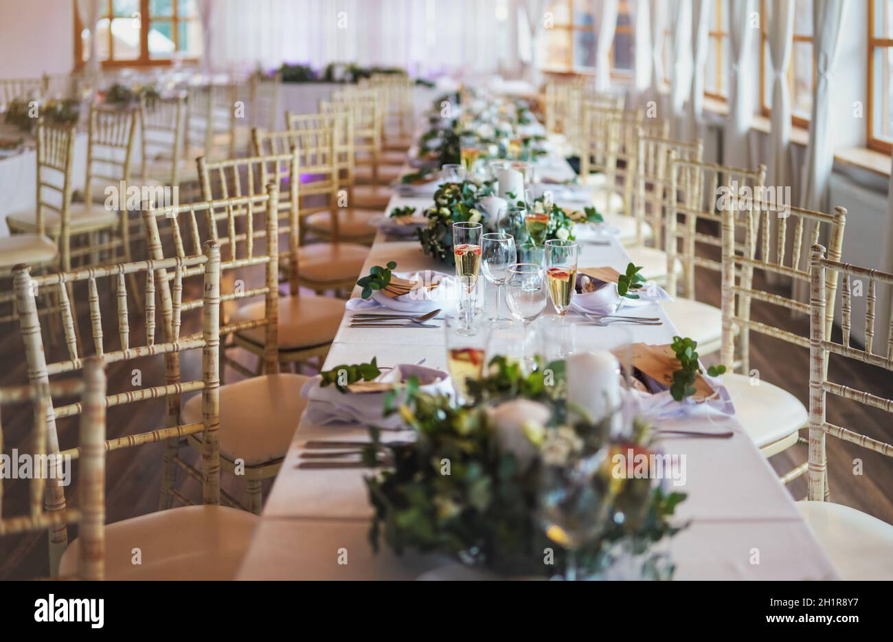 Tables ready for dinner service hi-res stock photography and images - Alamy