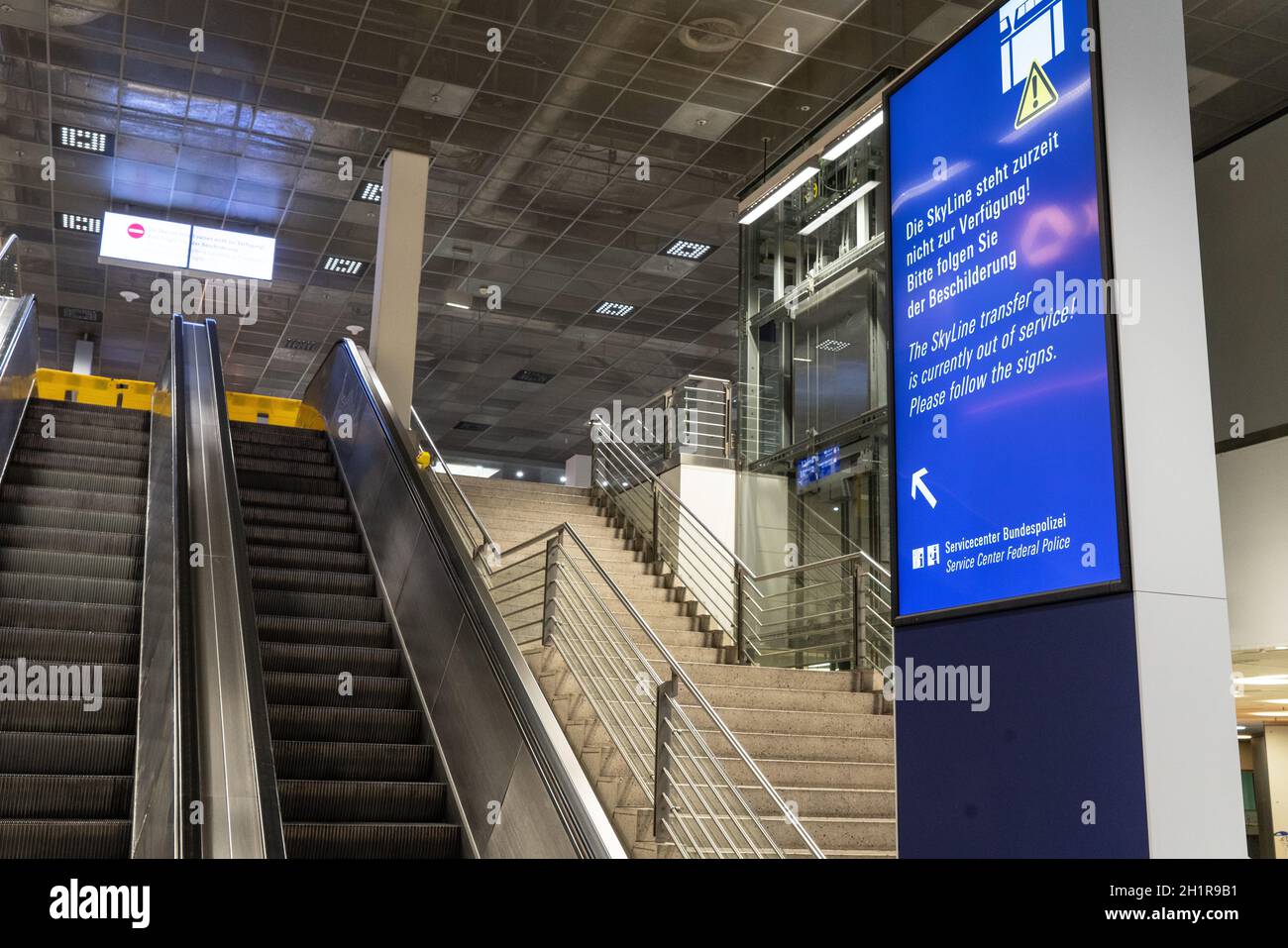 Terminal1 hi-res stock photography and images - Alamy