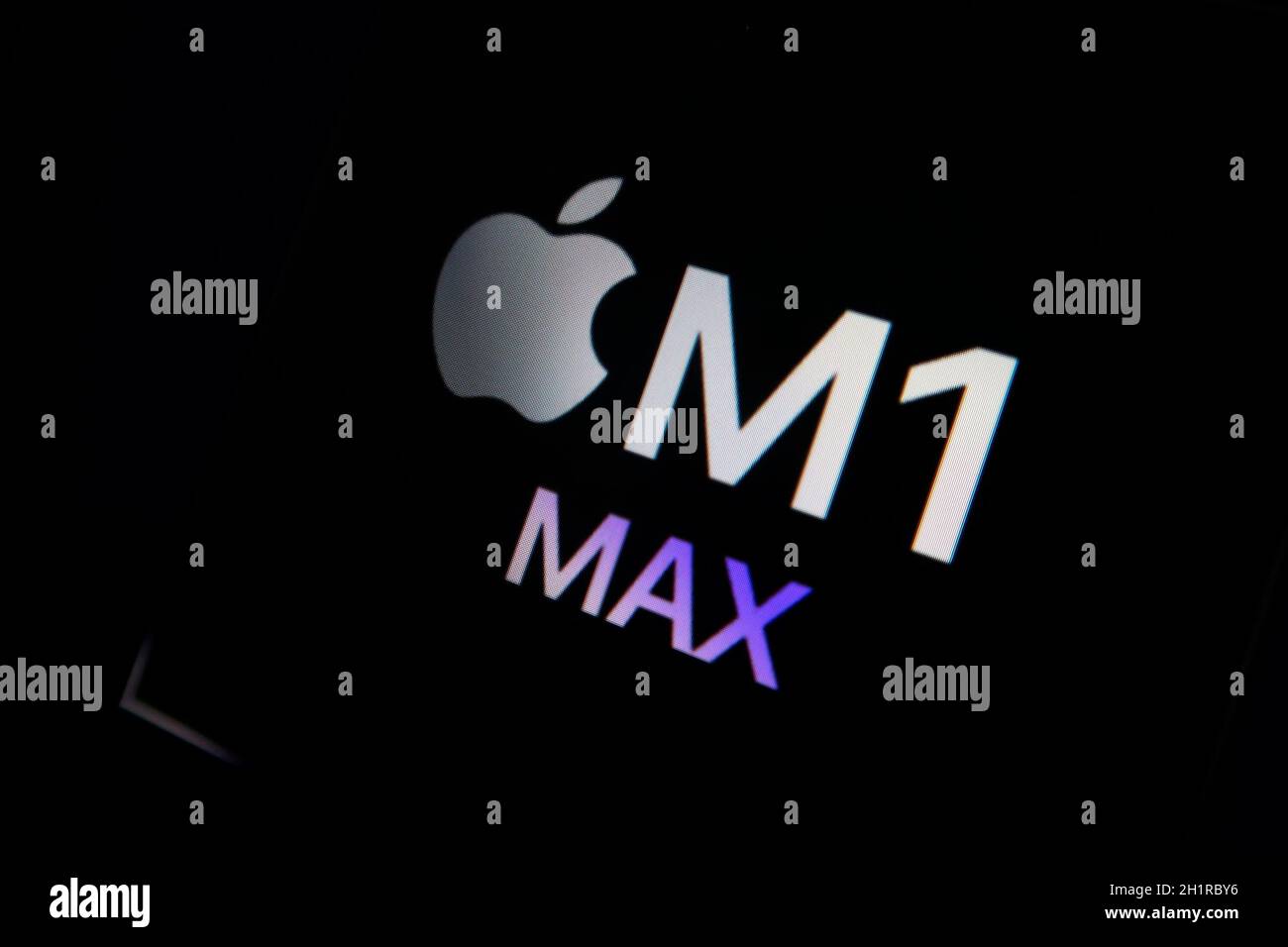 Apple m1 max hi-res stock photography and images - Alamy
