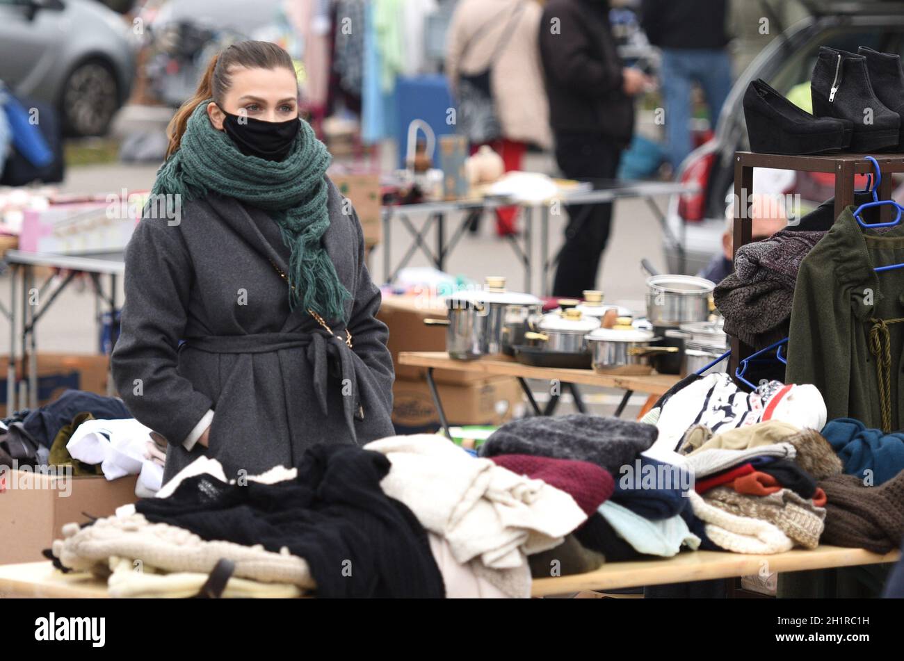 Flohmarkt sammler hi-res stock photography and images - Alamy