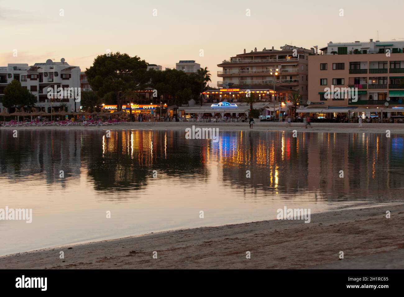 Majorca nightlife hi-res stock photography and images - Alamy