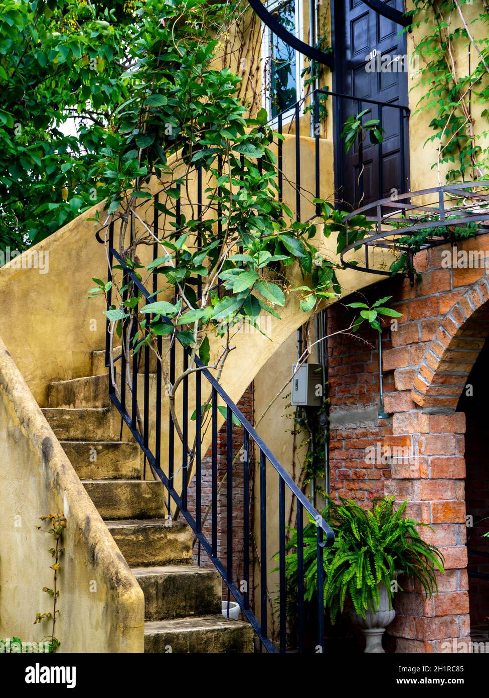Stone veneer siding hi-res stock photography and images - Alamy
