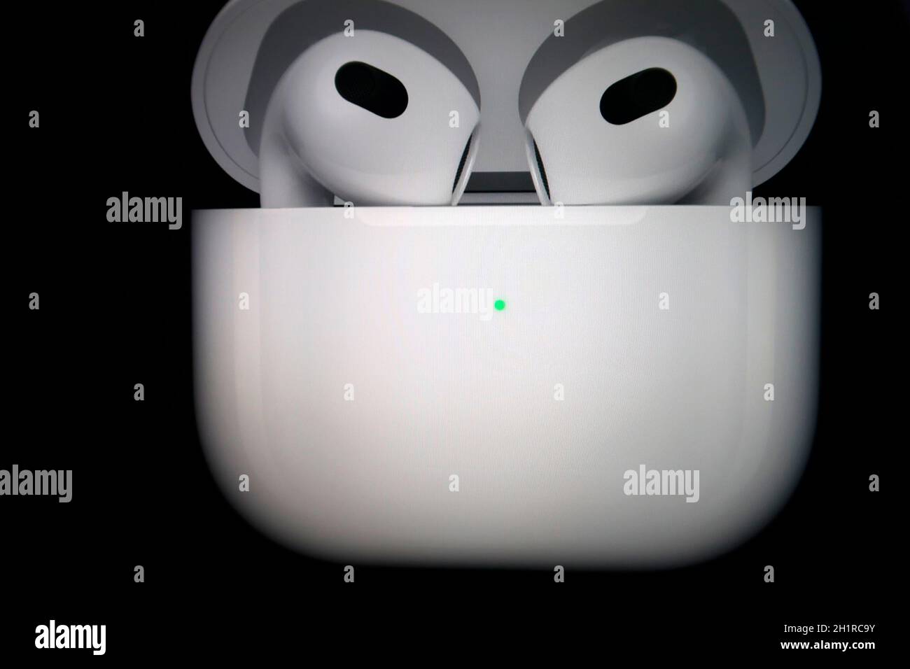 Apple AirPods 3rd Generation Stock Photo - Alamy