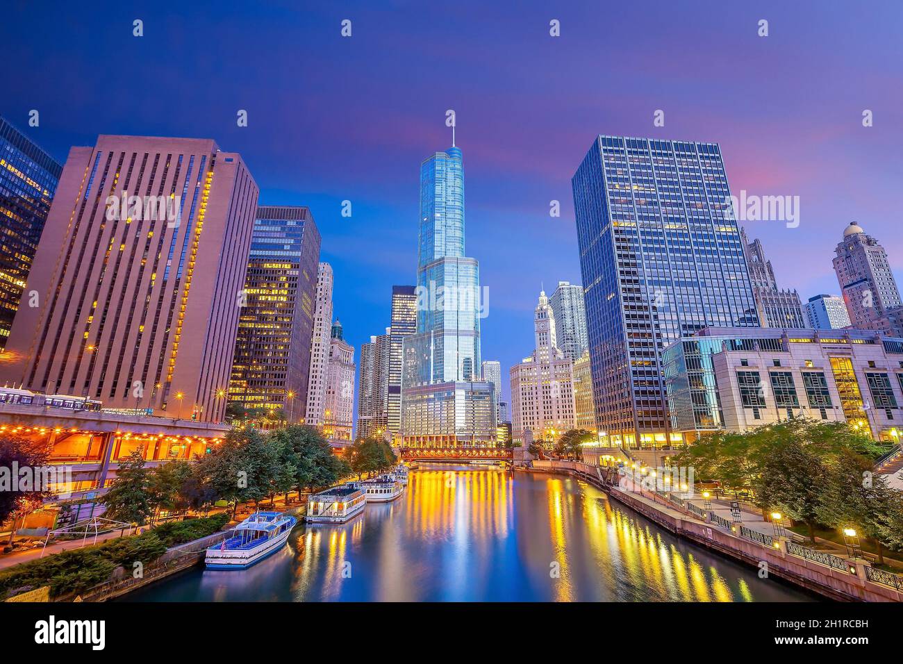 Downtown chicago skyline cityscape in Illinois, USA Stock Photo - Alamy