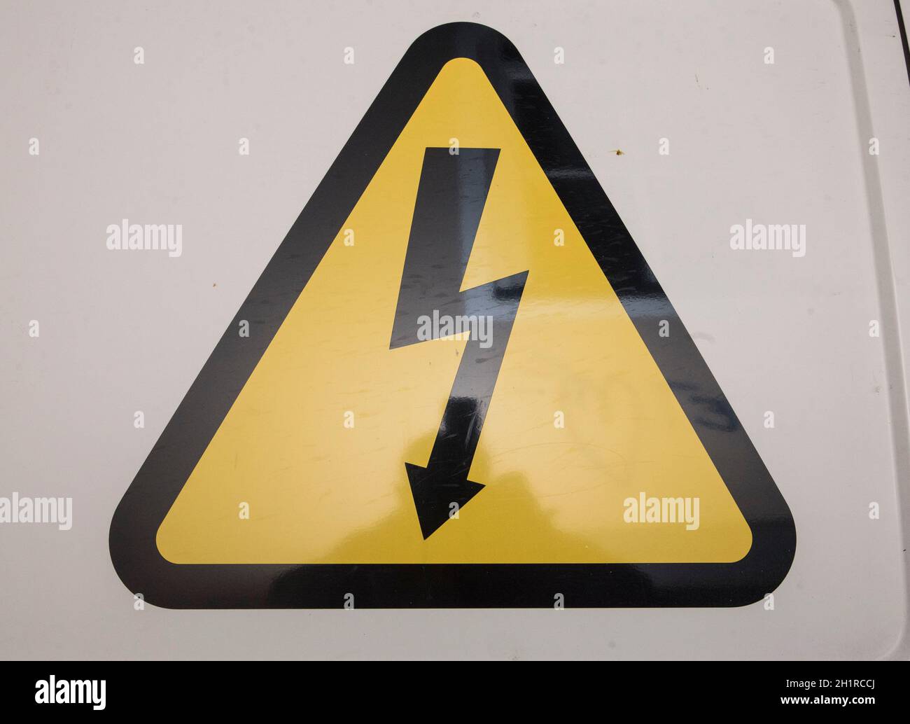 Triangle grid logo hi-res stock photography and images - Alamy