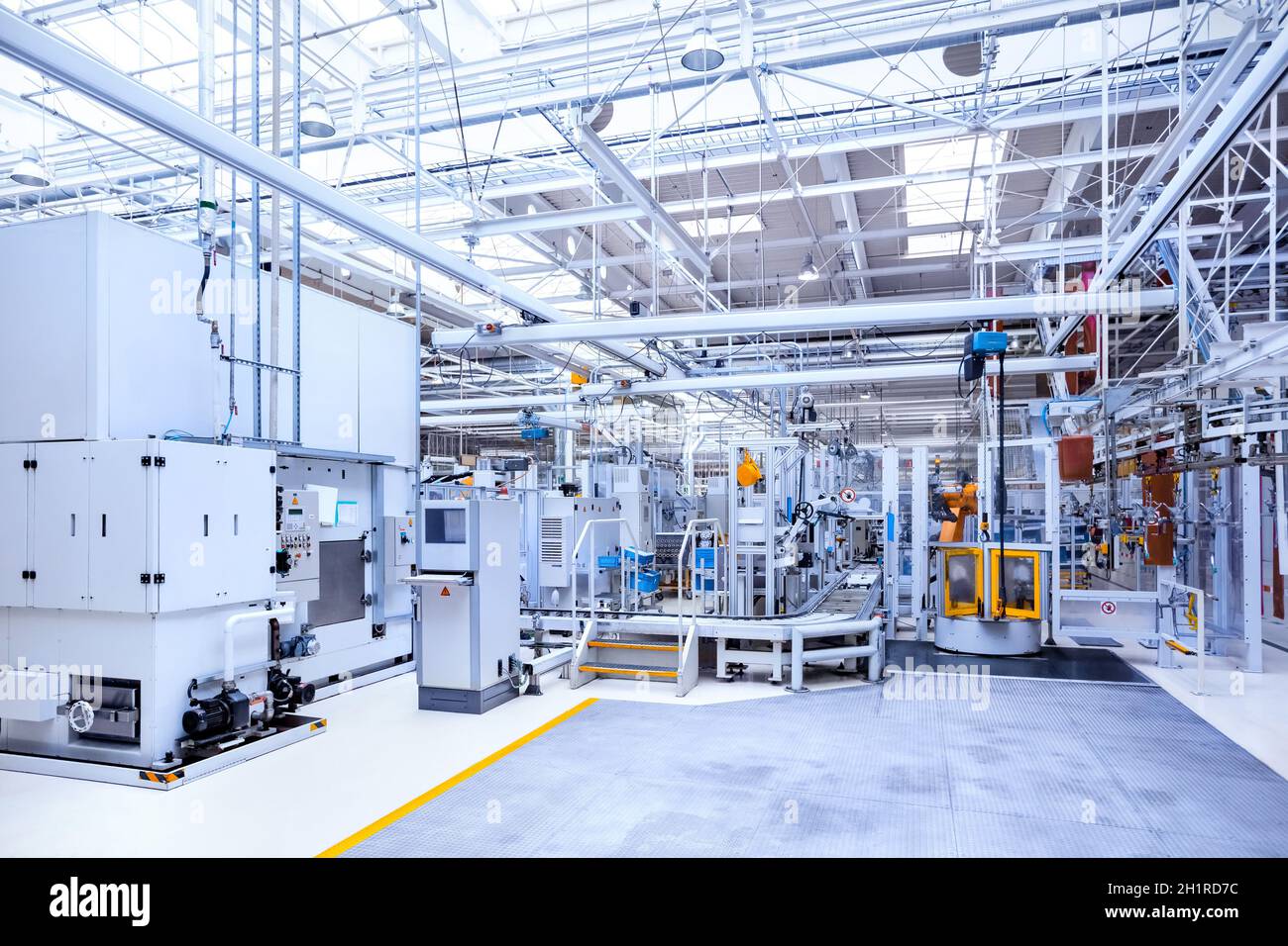 manufacturing of car engine at car plant Stock Photo - Alamy