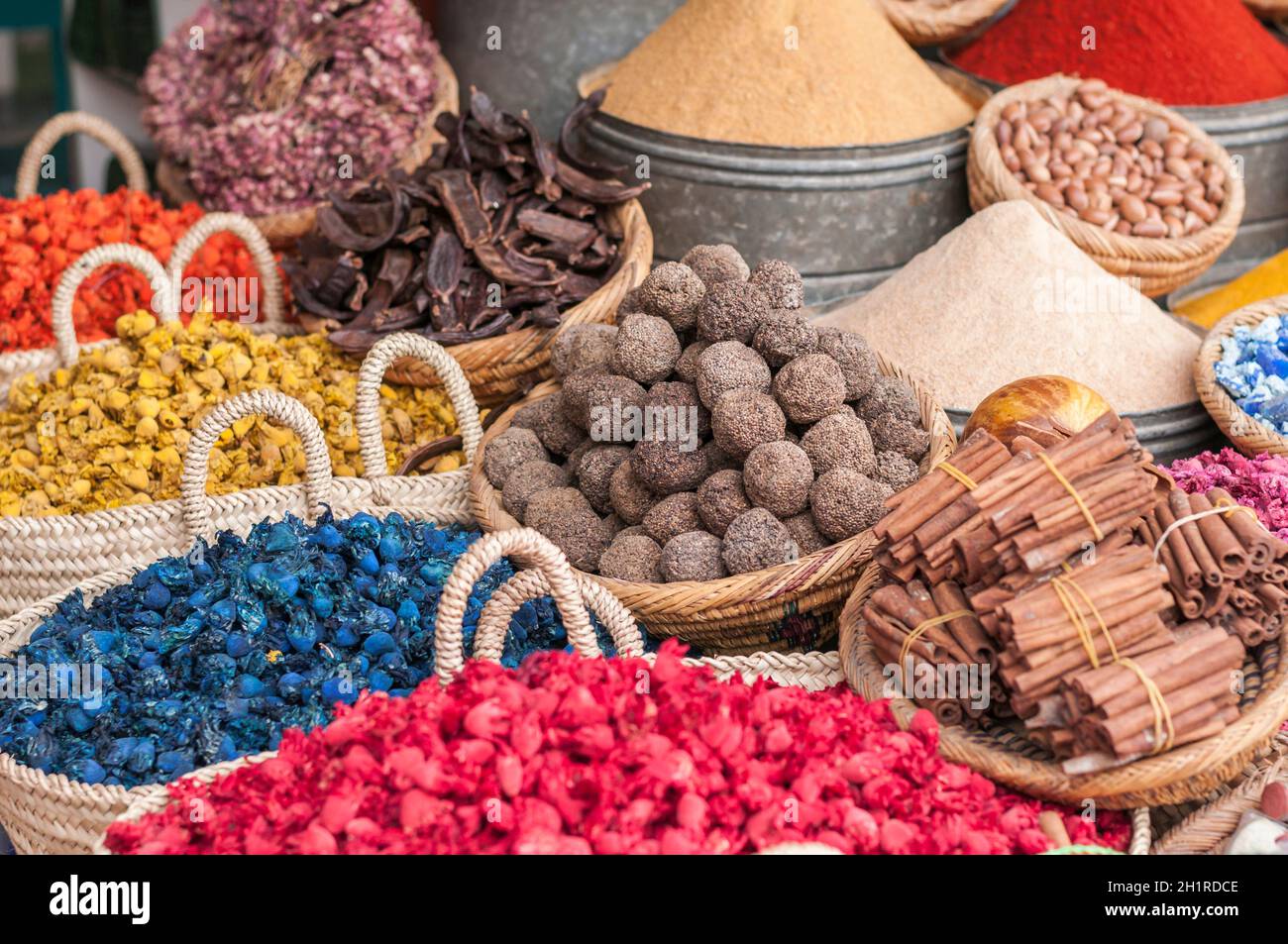 Market stall with herbal tea, herbs and spices Stock Photo - Alamy
