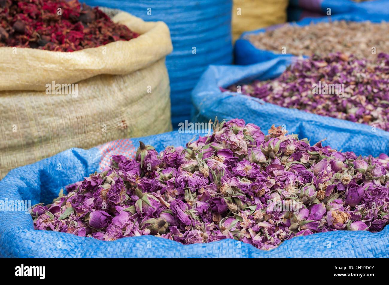 Market stall with sacks of herbal tea Stock Photo - Alamy