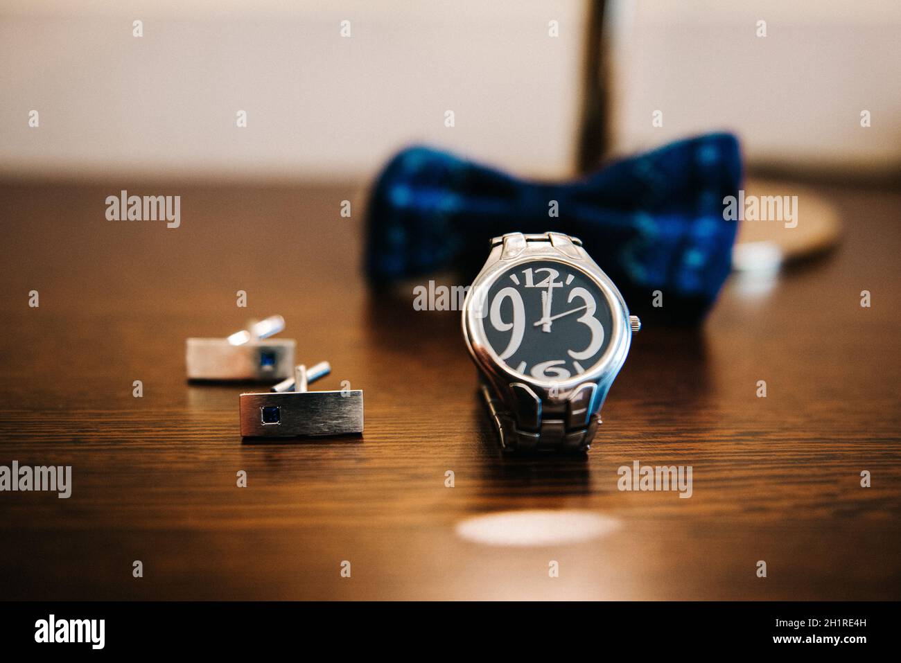 Gold watch in a box hi-res stock photography and images - Alamy