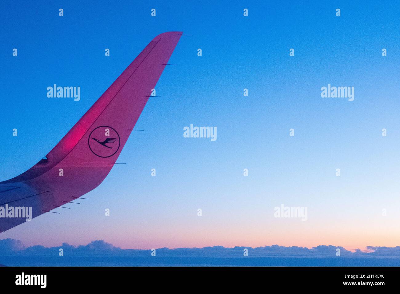 Icao airline code dlh hi-res stock photography and images - Alamy