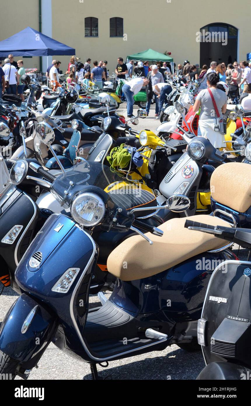 Vespa-Treffen in Vorchdorf, Salzkammergut, Österreich, Europa - Vespa ...