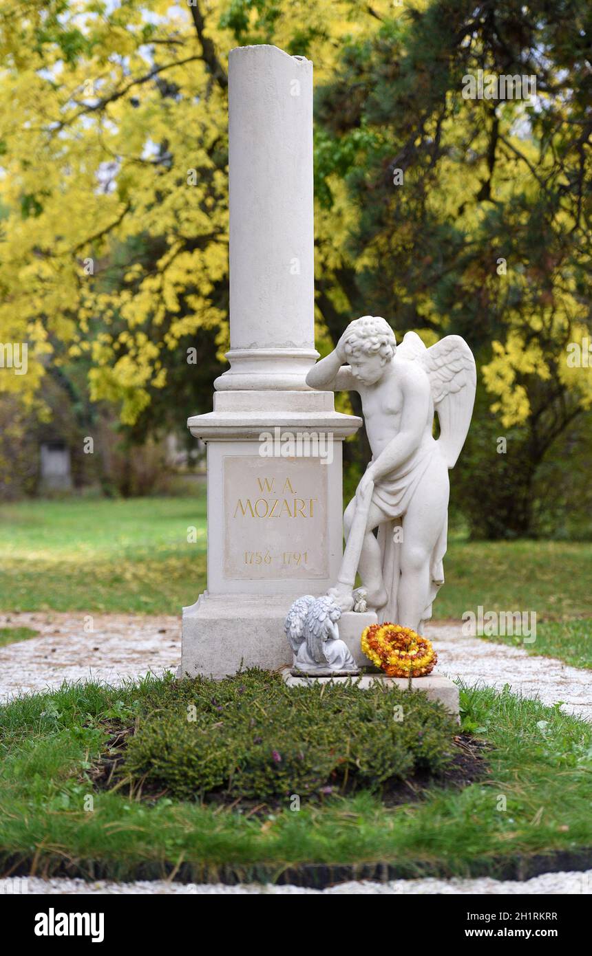 Mozart grave hi-res stock photography and images - Alamy
