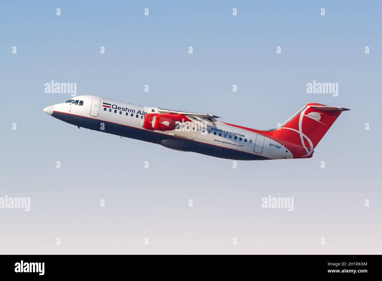 The british airways avro rj100 aircraft hi-res stock photography and ...