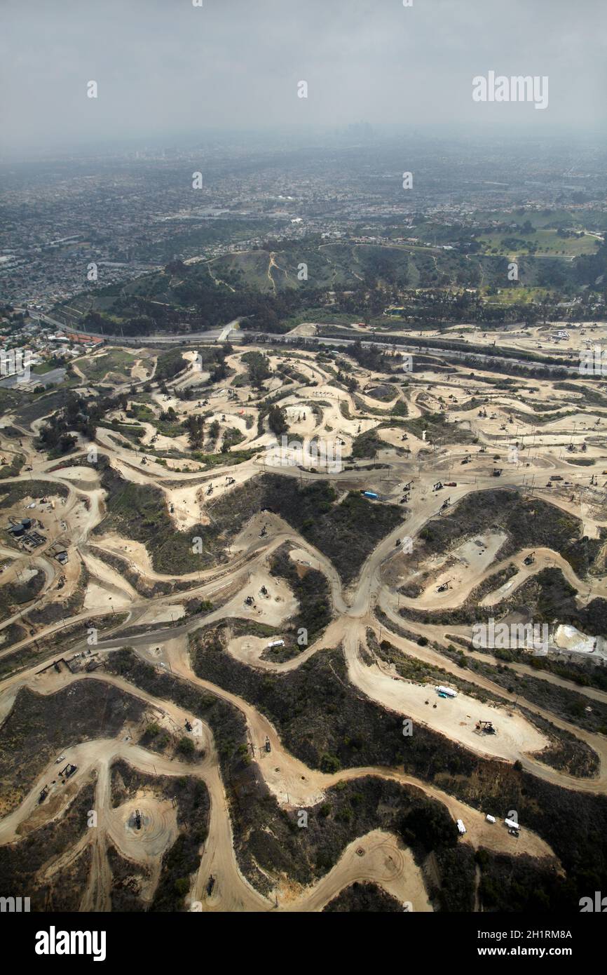 Los angeles city oil field hi-res stock photography and images - Alamy