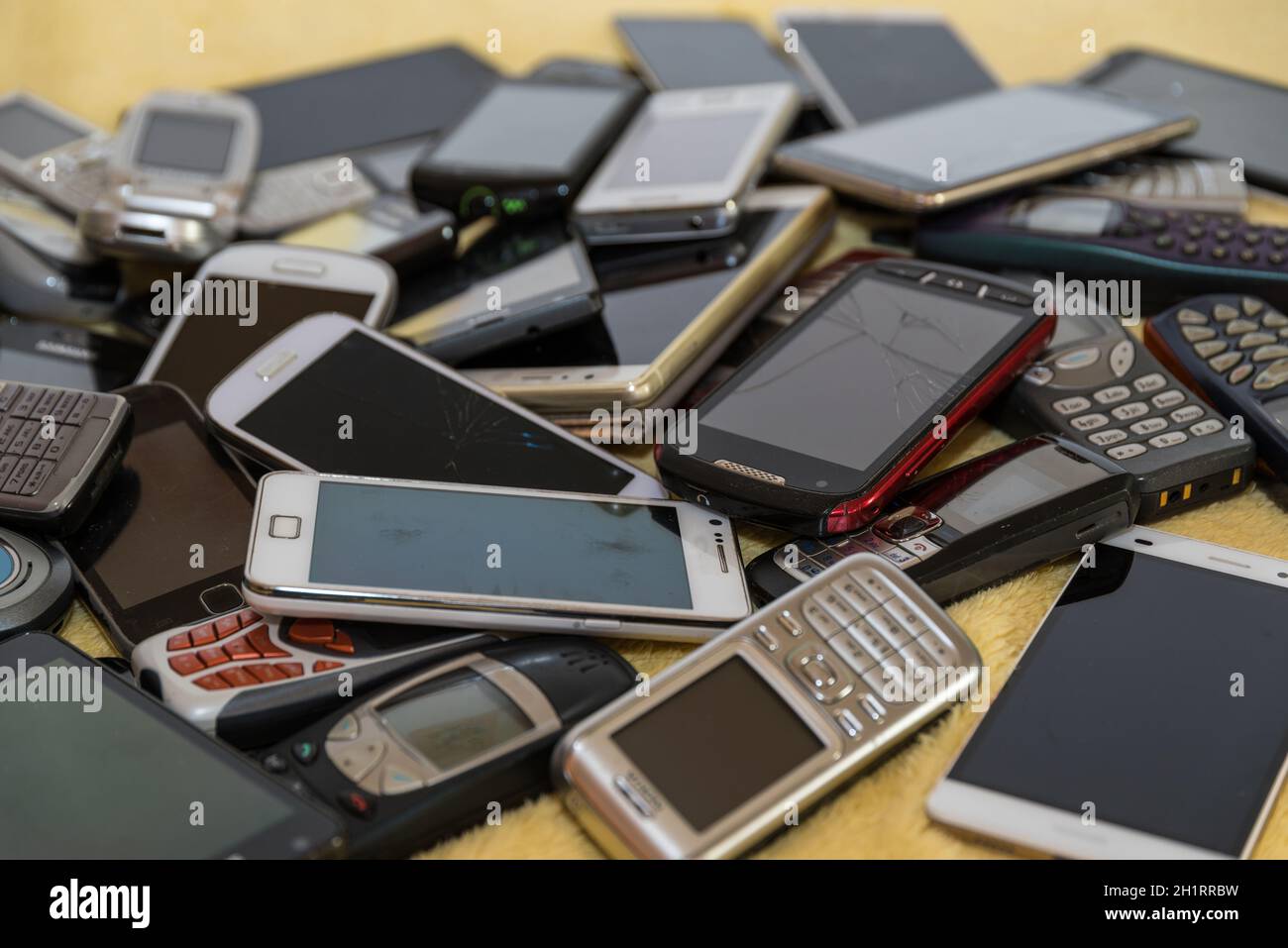 Stack Of Smartphones High Resolution Stock Photography and Images - Alamy