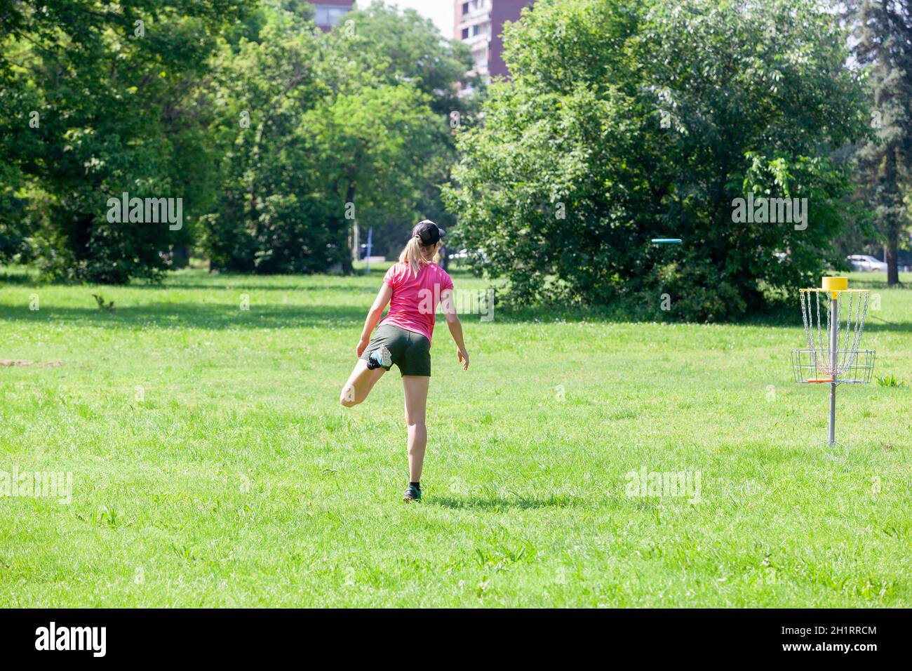 Disc toss hi-res stock photography and images - Alamy