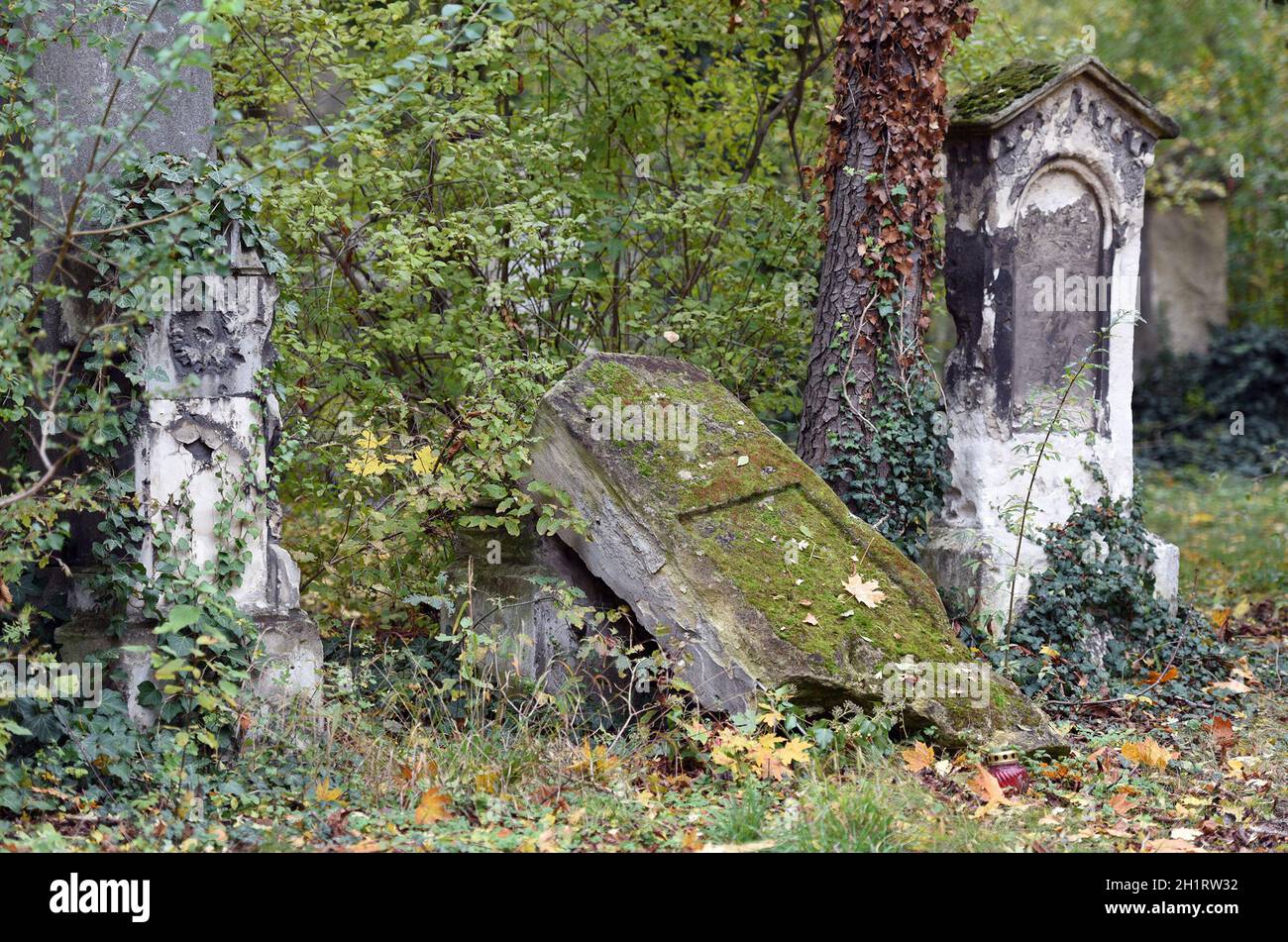 Saint marxer cemetery hi-res stock photography and images - Alamy