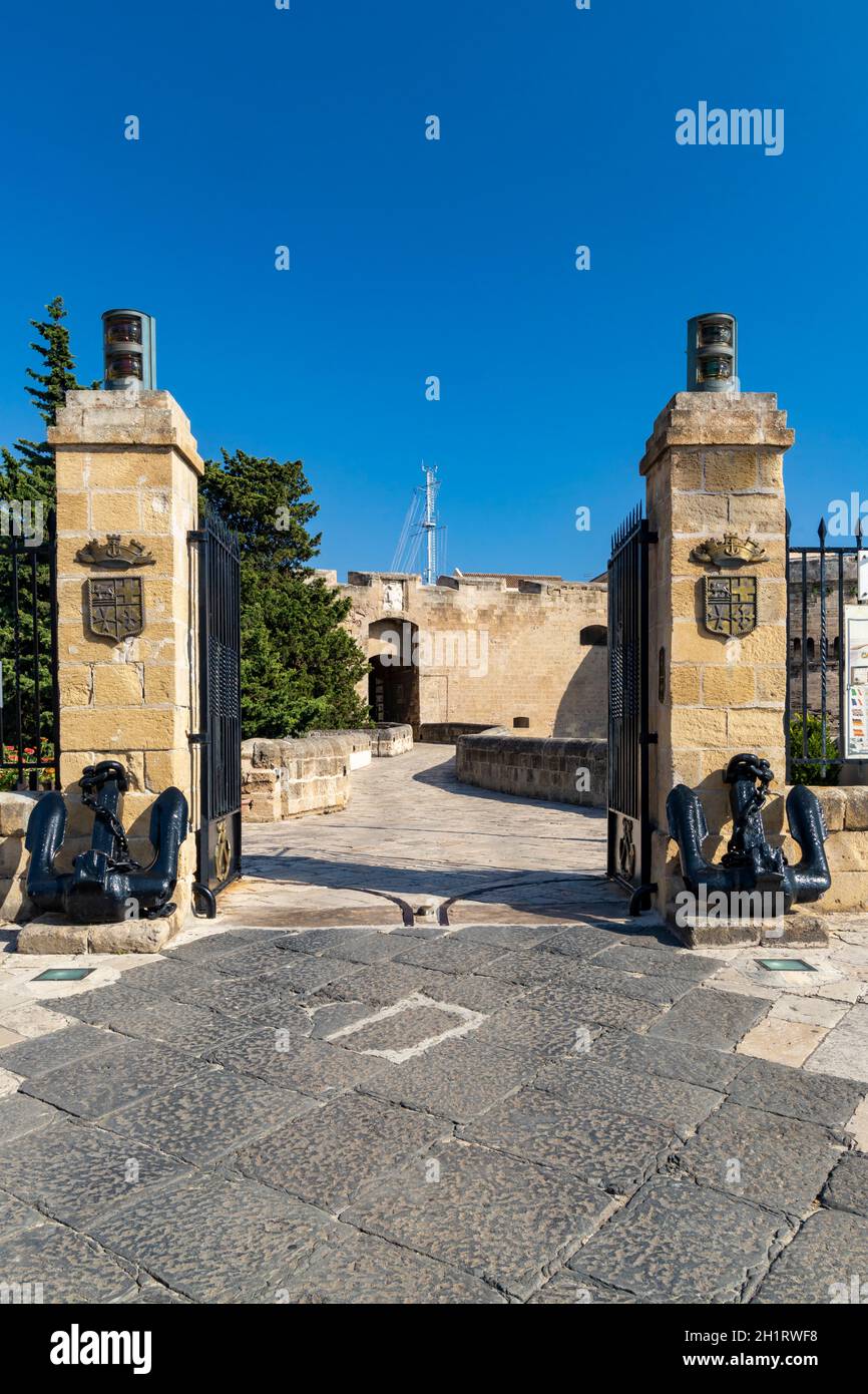 Aragonese military architecture hi-res stock photography and images - Alamy