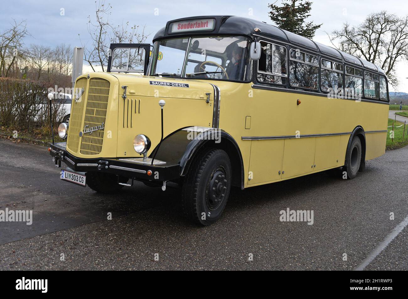 Historischer Saurer-Postbus in Steyr, Österreich, Europa - Historic ...