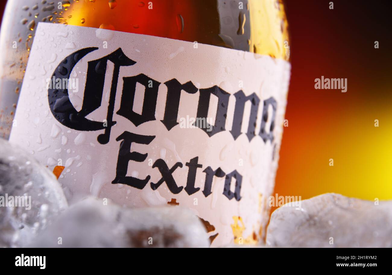 Modelo beer logo hi-res stock photography and images - Alamy