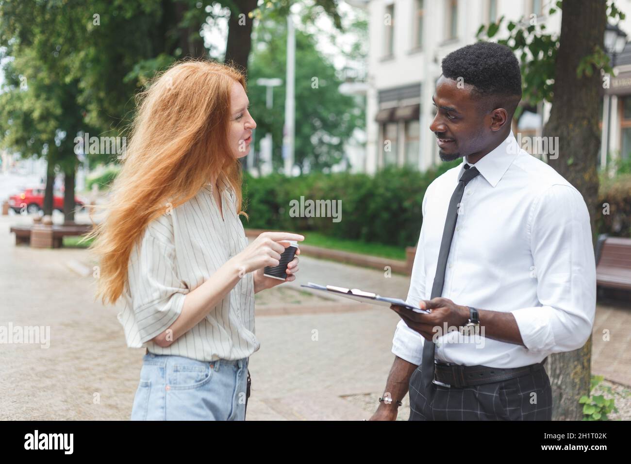 Questionnaire street hi-res stock photography and images - Alamy