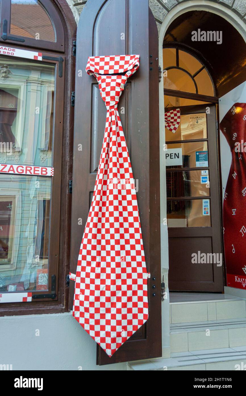 Checked tie hi-res stock photography and images - Alamy