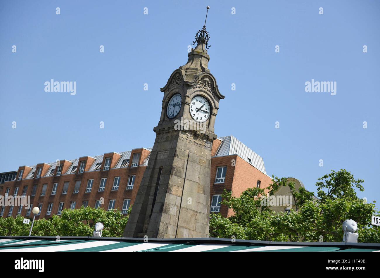Clock tower dusseldorf hi-res stock photography and images - Alamy