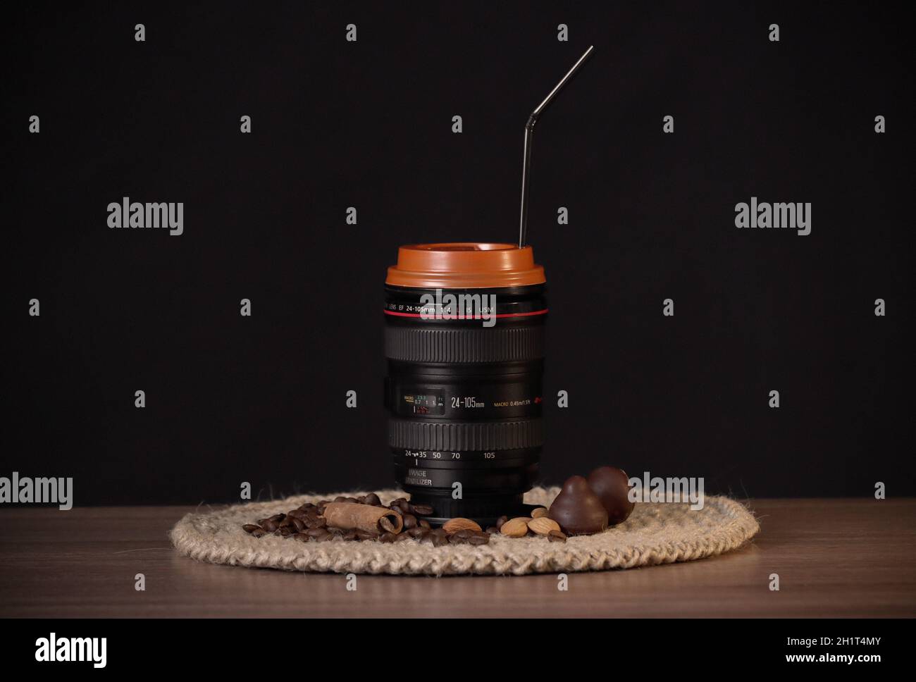 Image of a canon hi-res stock photography and images - Alamy