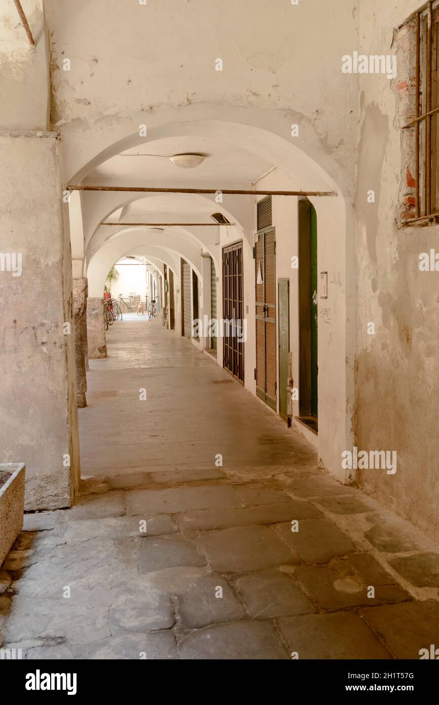 Medieval covered walkway hi-res stock photography and images - Alamy