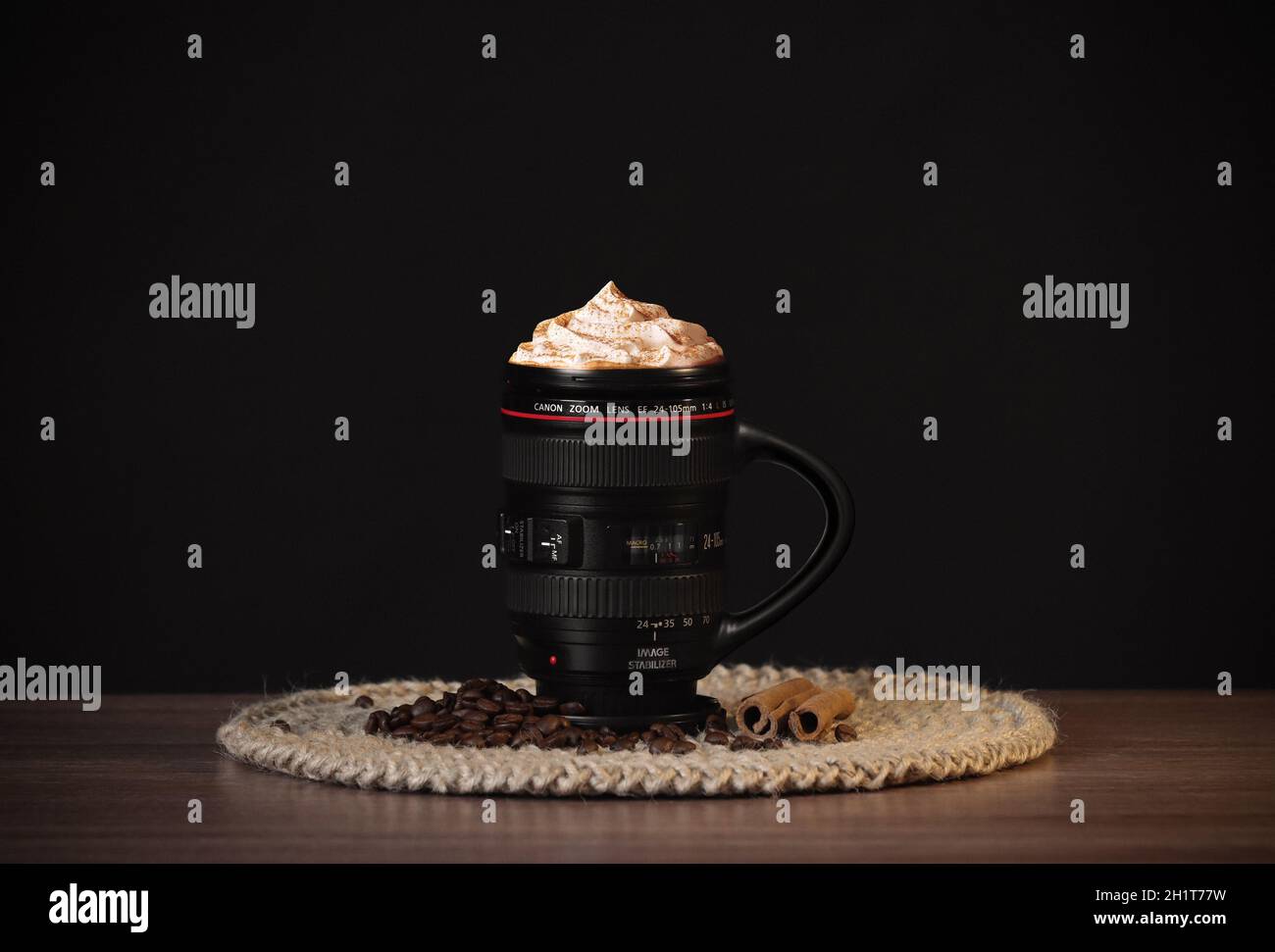 Image of a canon hi-res stock photography and images - Alamy