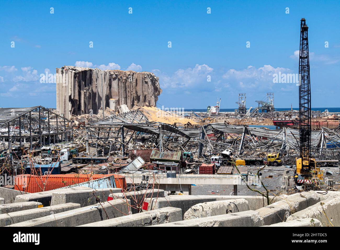 Beirut massive explosion hi-res stock photography and images - Alamy