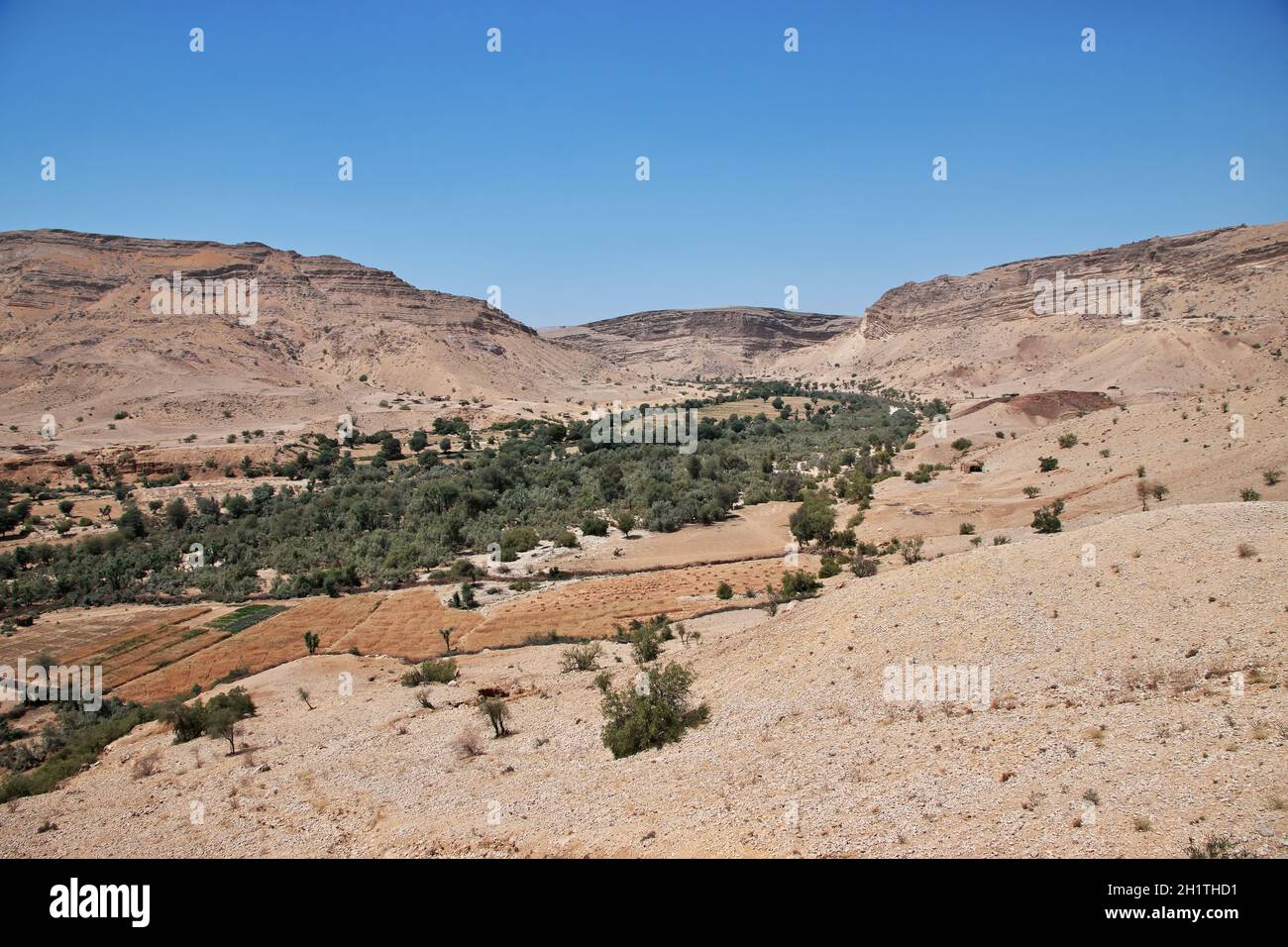 Nature close Ranikot Fort in Sindh, Pakistan Stock Photo - Alamy