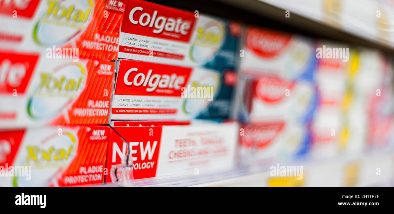 Colgate toothpastes hi-res stock photography and images - Alamy