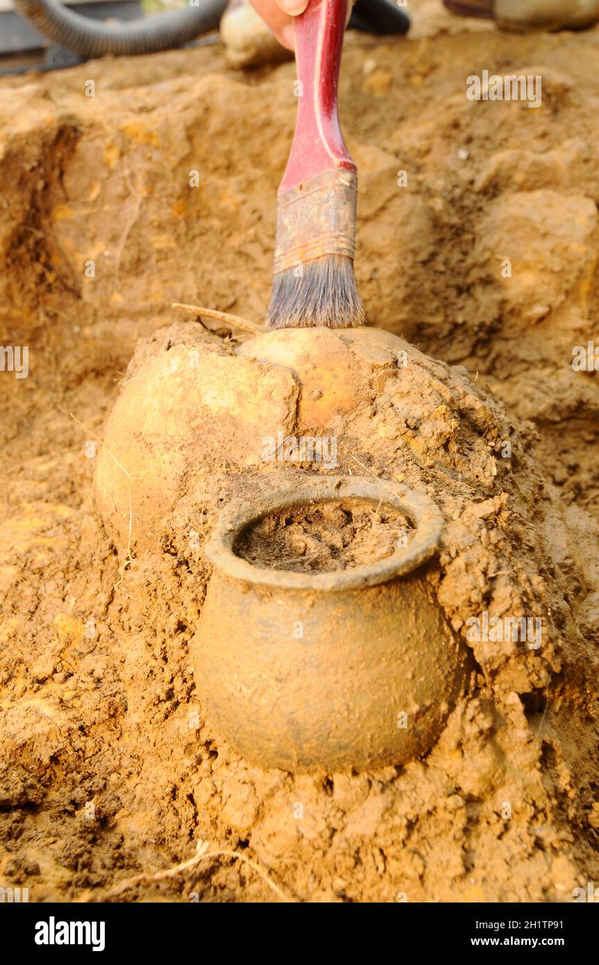 Archeological excavation hi-res stock photography and images - Alamy
