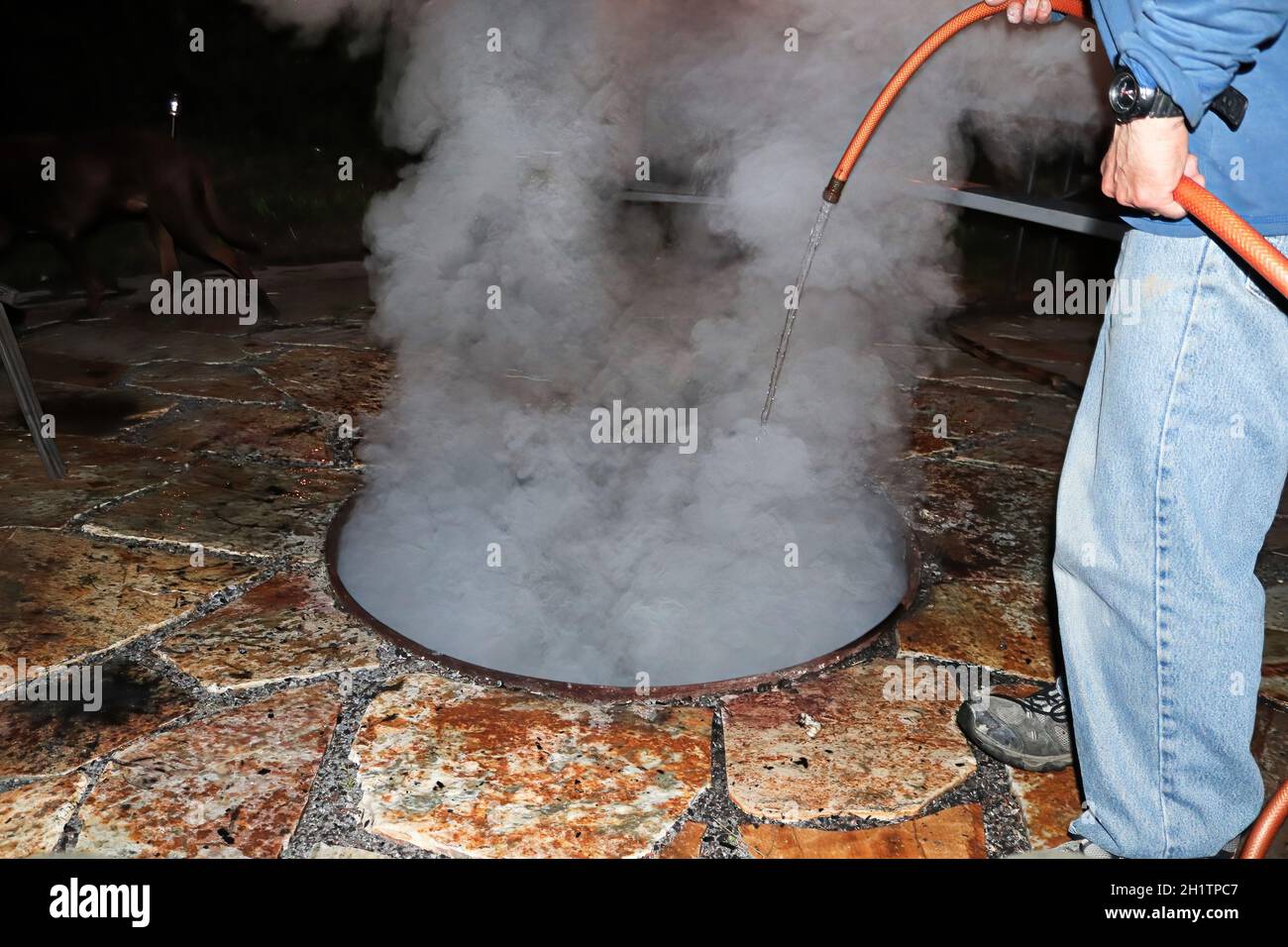 Put out a campfire hi-res stock photography and images - Alamy