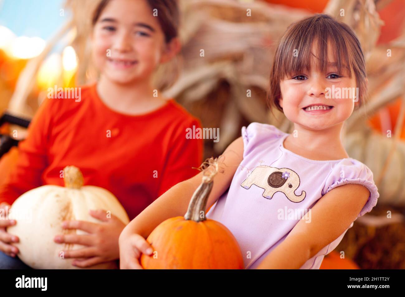 Farm girls pumpkin hi-res stock photography and images - Alamy
