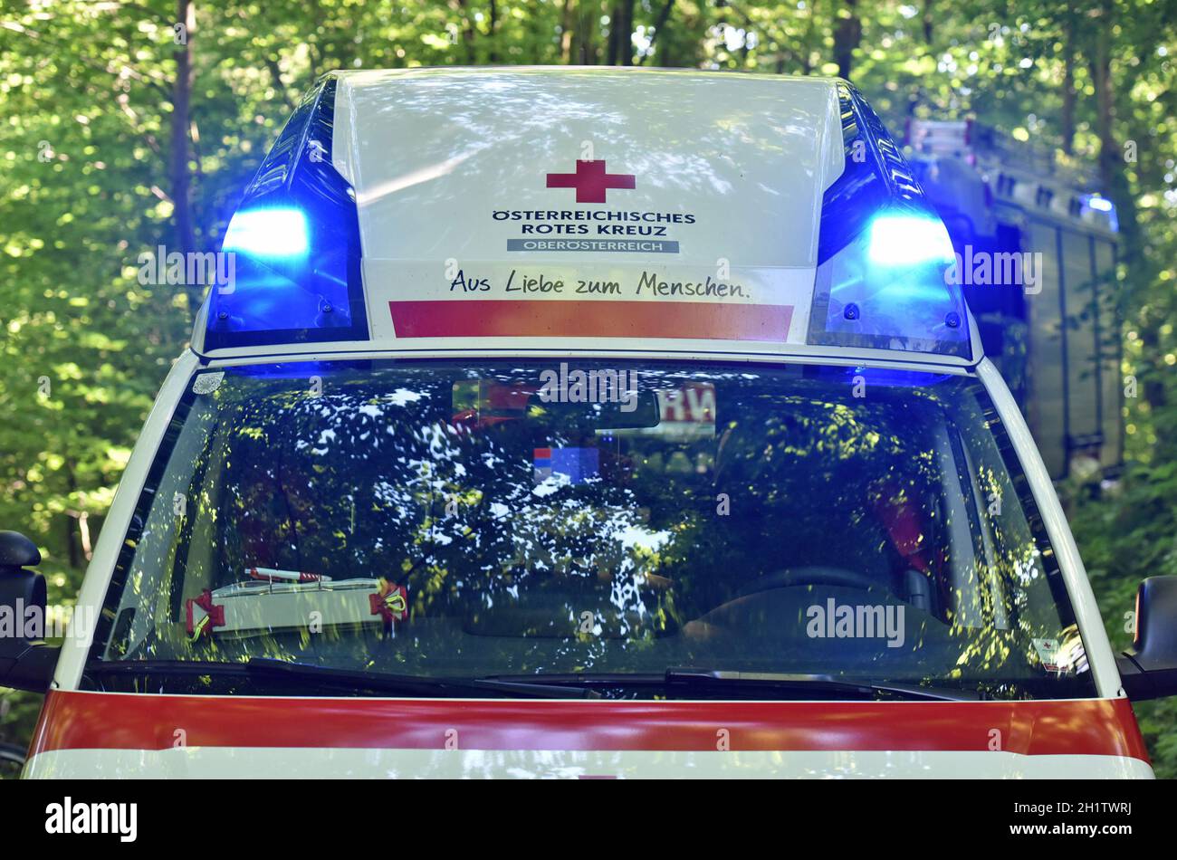 Rettungswagen des Roten Kreuzes, Österreich, Europa - Red Cross ...